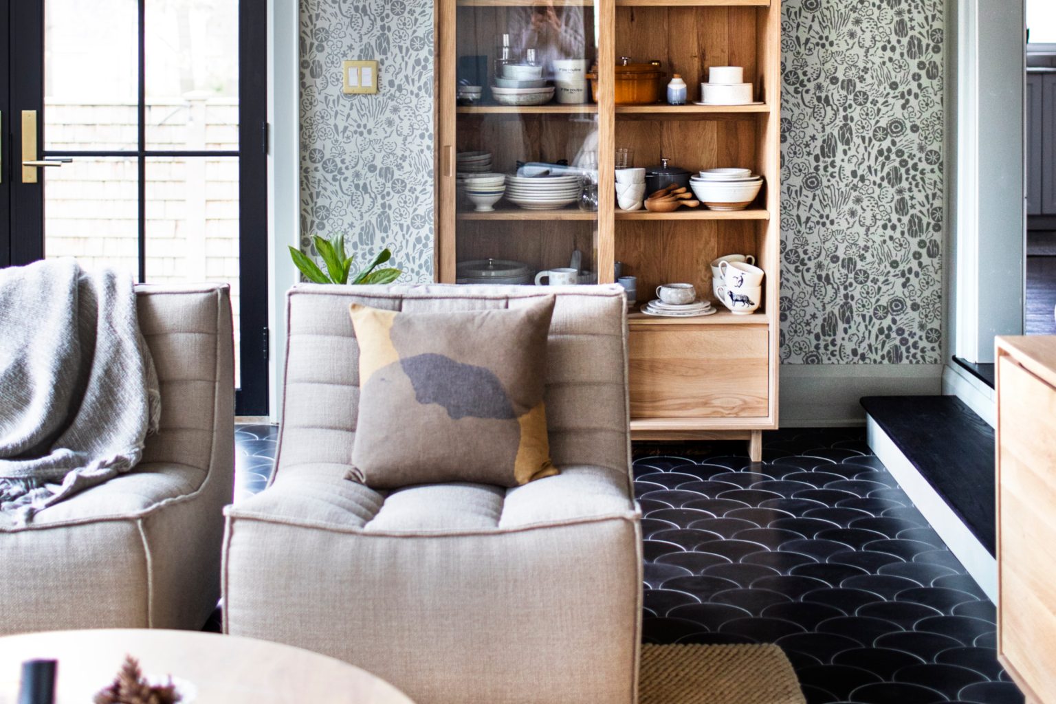 Modern Furniture, Rugs, Lighting, and Home Decor | Tuck Studio